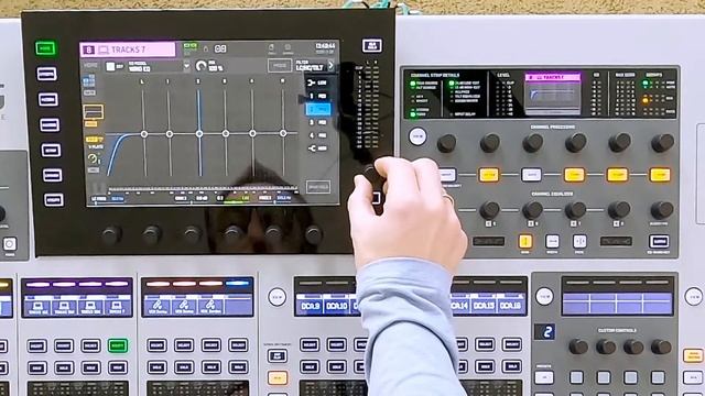 Behringer Wing 001 - Обзор the Surface