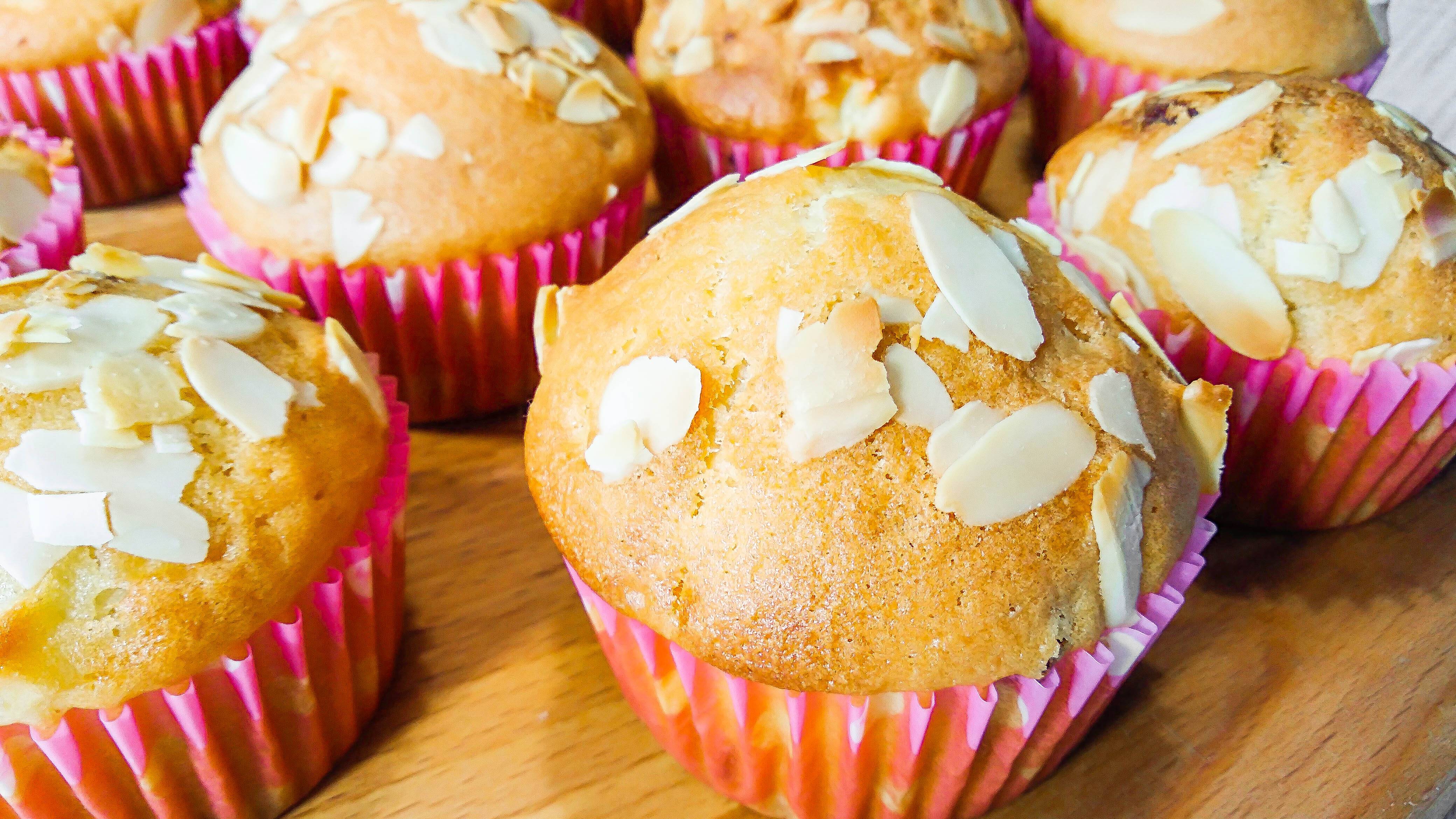 КЕКСЫ- Мафины с яблоками и изюмом. Потрясающий вкус.
