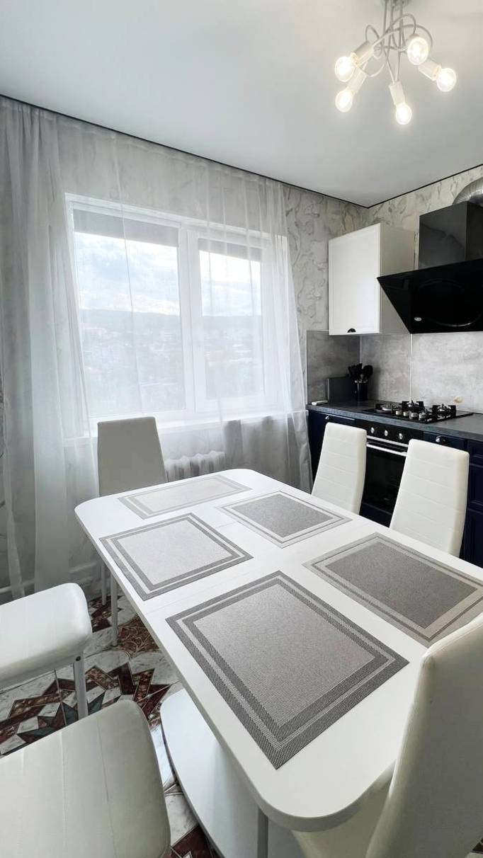 Цена квартиры в Геленджике 15.5 млн.р. Трёхкомнатная на ул.Советской при пересечении с ул.Пионерской