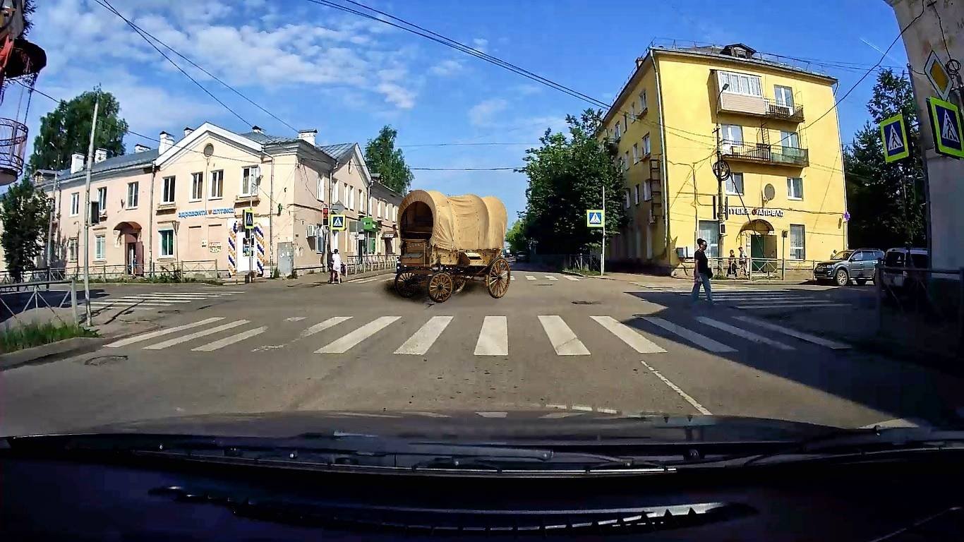 Старая Русса. Срочно на заправку!
