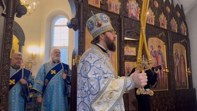 МИТРОПОЛИТ ИГНАТИЙ СОВЕРШИЛ БОЖЕСТВЕННУЮ ЛИТУРГИЮ В СКОРБЯЩЕНСКОМ ХРАМЕ Г. САРАТОВА