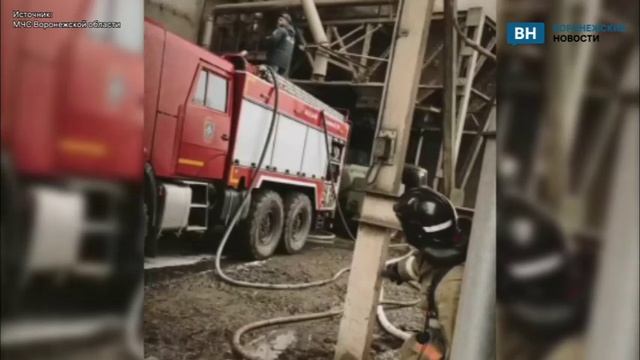 Воронежцам показали кадры тушения пожара на элеваторе в Семилукском районе