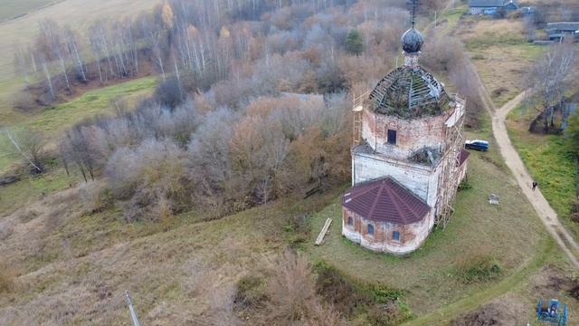 Церковь в селе Хохлово.