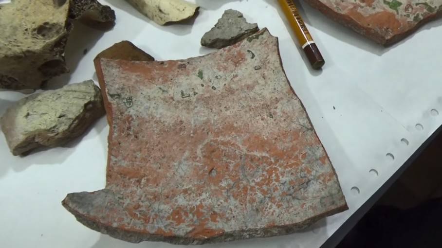 Крымская аптечная амфора с далекой городской окраины