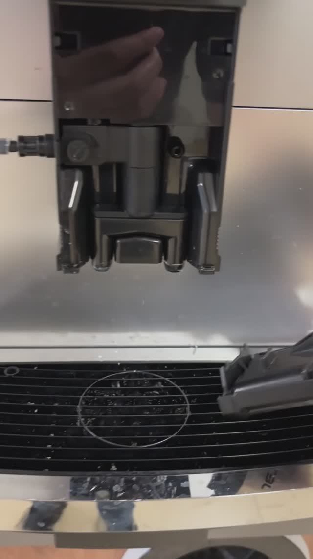 Чистка капучинатора на кофемашине Jetinno  JL30