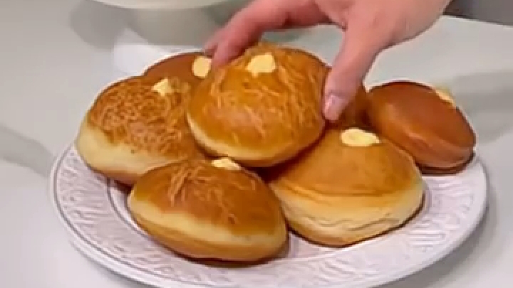 Вкусные ПОНЧИКИ с заварным кремом...🍩☕😋    Рецепт ⤵️