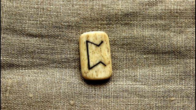 Руна Перт и минерал лабрадор. Соответствие рун и камней.