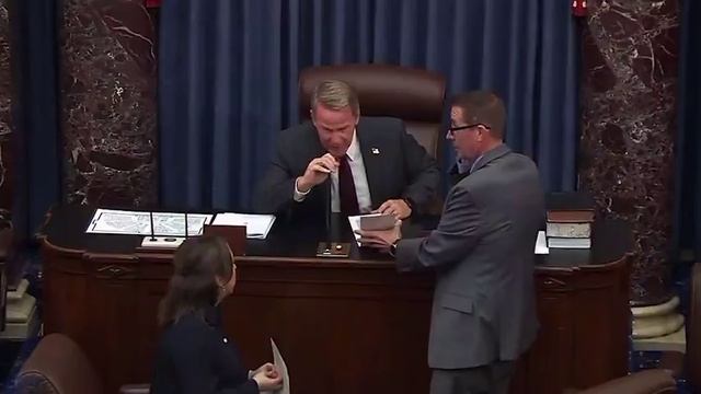 Республиканцы в Сенате блокируют резолюцию, ограничивающую удары Трампа по Венесуэле, сообщает CBS