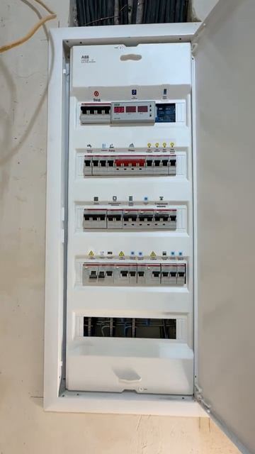 Что внутри щитка? Электрика для квартиры 35 м² - ЖК Символ