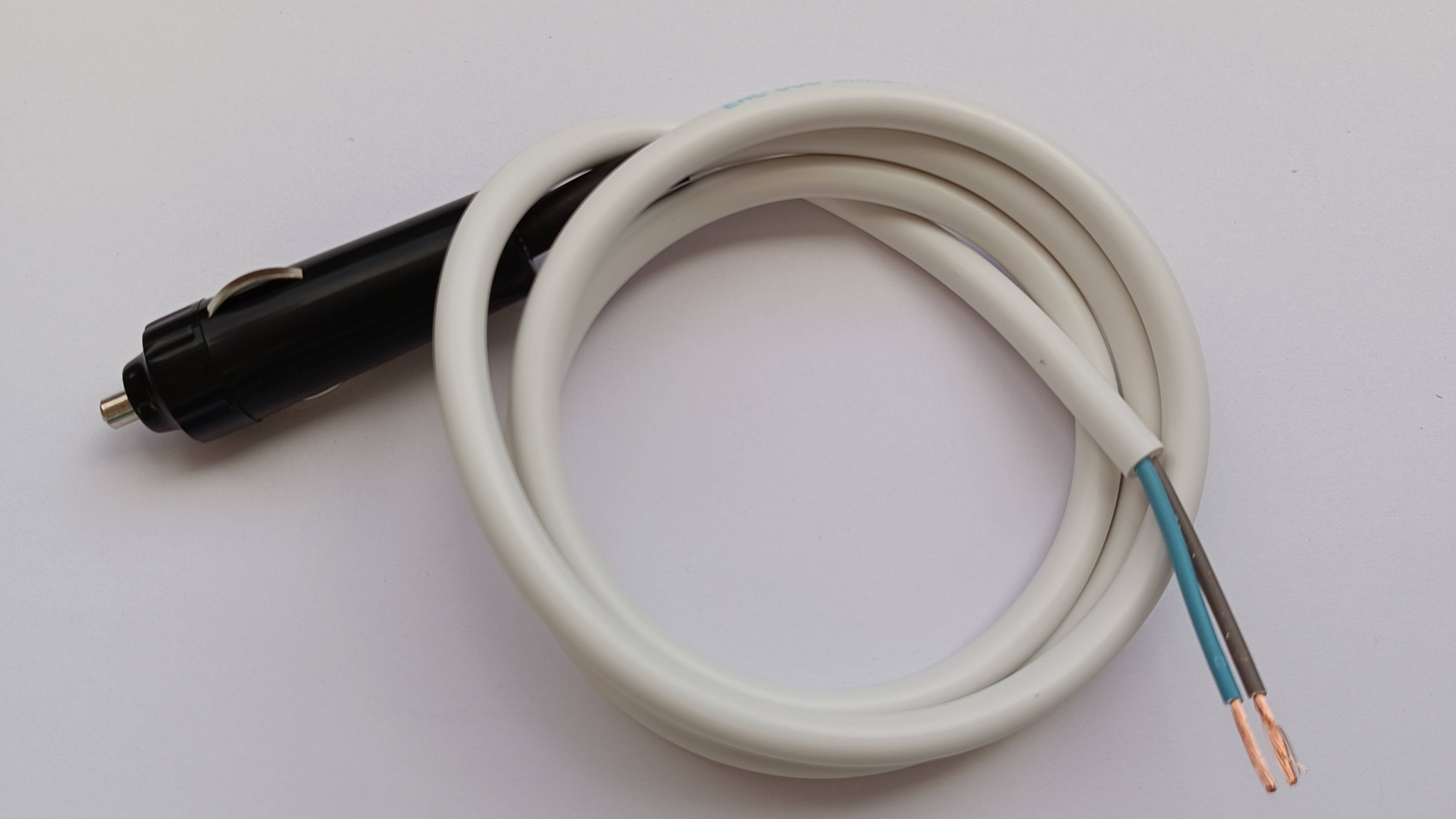 Штекер в прикуриватель на медном кабеле Лар Авто без предохранителя  1 метр