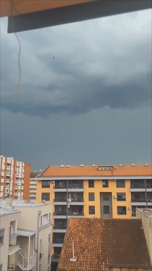 Гроза. У природы нет плохой погоды #дождь #городскиепрогулки