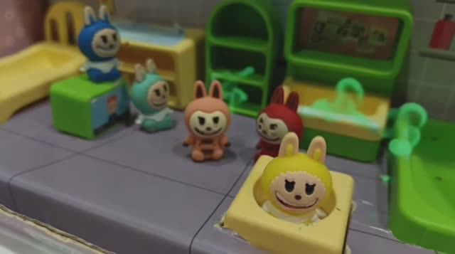 Лабу - шарики и туалетные истории