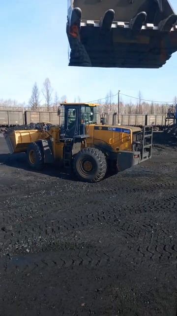 Работа на Погрузке угля #вахта #уголь,