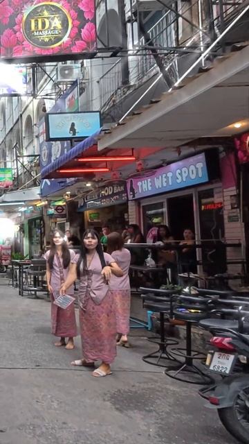 Pattaya ► Soi 13/1 ● Soi 13/2 ● Beach Road ● May 2025