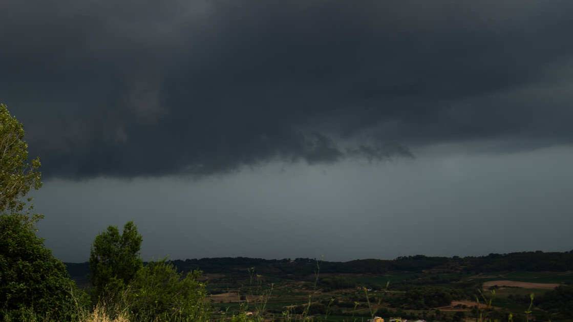 Три человека погибли и 15 пострадали при шторме на острове в Испании