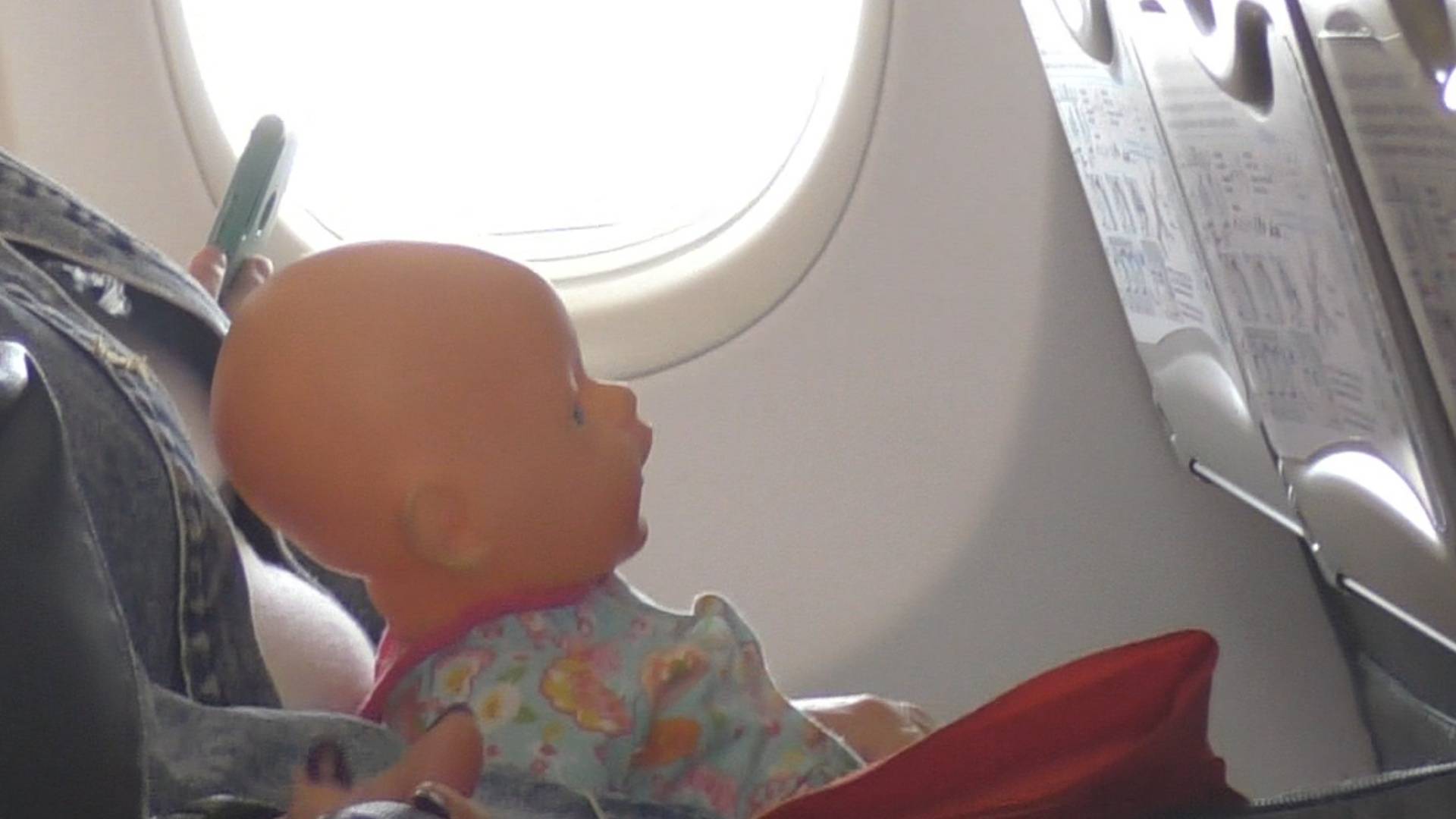 Автограф - Пристегните ремни безопасности &во Внуково, Домодедово, Адлере