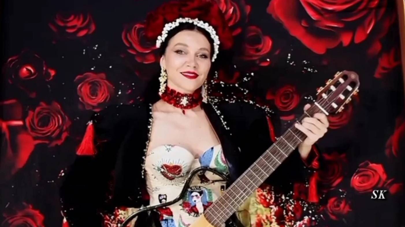 Elena Yerevan. Cancion del Mariachi