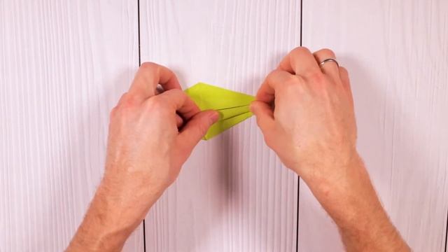 Сюрприз - сделаем гирлянду из оригами. Кубик Рубрик (6+)