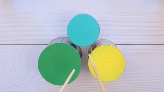 Суперлюбопытно сделать музыкальный инструмент своими руками. Кубик Рубрик (6+)