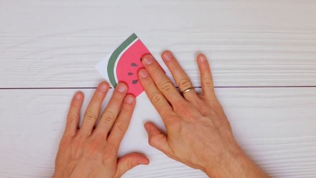 Сюрприз - сделаем закладки в виде фруктов. Кубик Рубрик (6+)