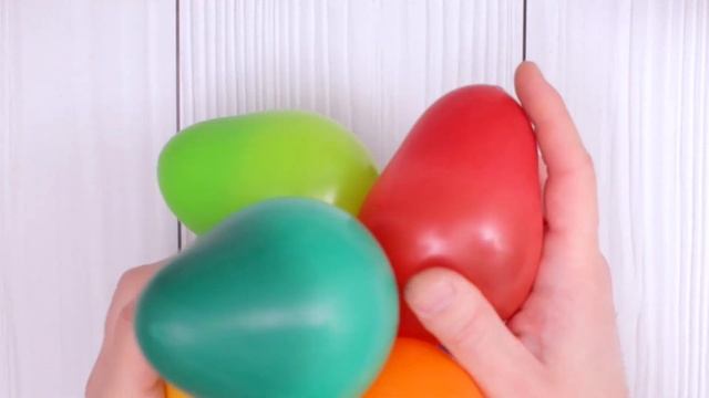 Суперлюбопытно выполнить задания с воздушными шариками. Кубик Рубрик (6+)
