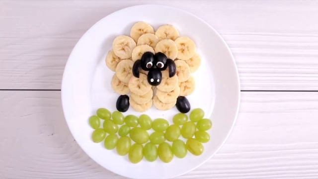 Готовим вместе необычных животных из фруктов. Кубик Рубрик (6+)