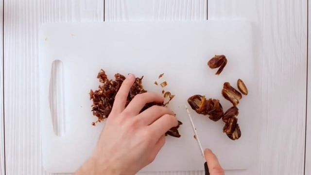 Готовим вместе батончики мюсли. Кубик Рубрик (6+)