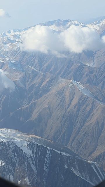 Горы Кавказа прекрасны, полет в Гянджу