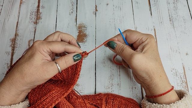 Фабричный край. Закрытие петель иглой.