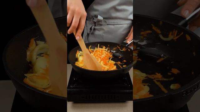 Рулет из фарша с варёными яйцами