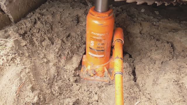 Дача. Подъем дома. Часть 3. Столбчатый фундамент.