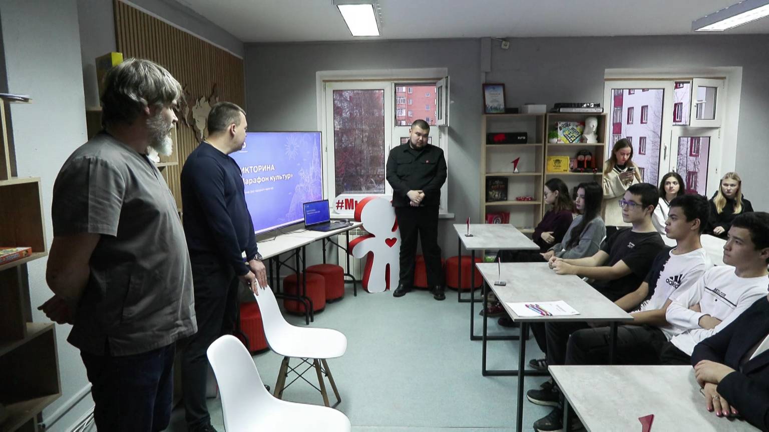 Старшеклассникам Излучинска рассказали о профессии врача