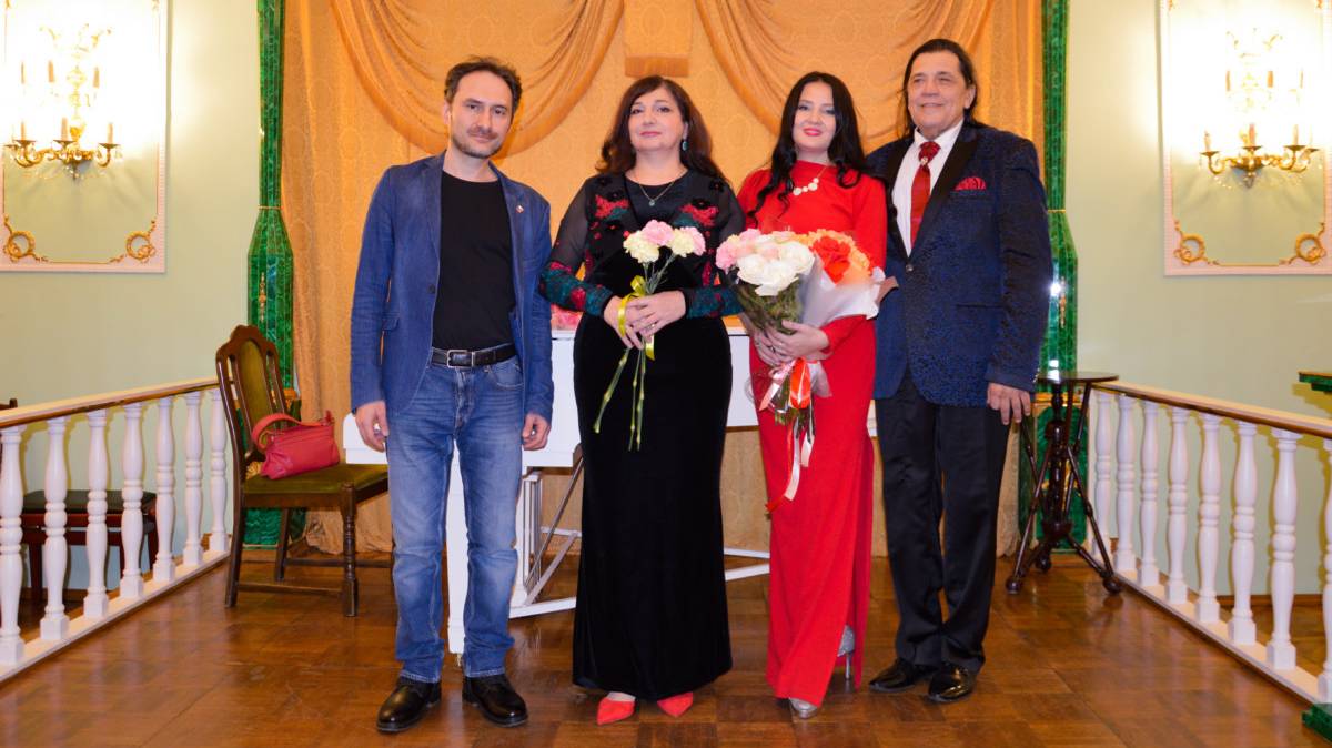 Исполняет Гульнара Куспакова - С звездою в унисон (романс)