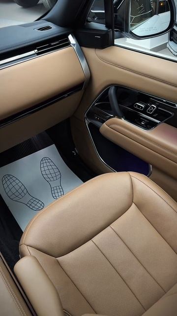 Новое поступление: Range Rover P400 Long