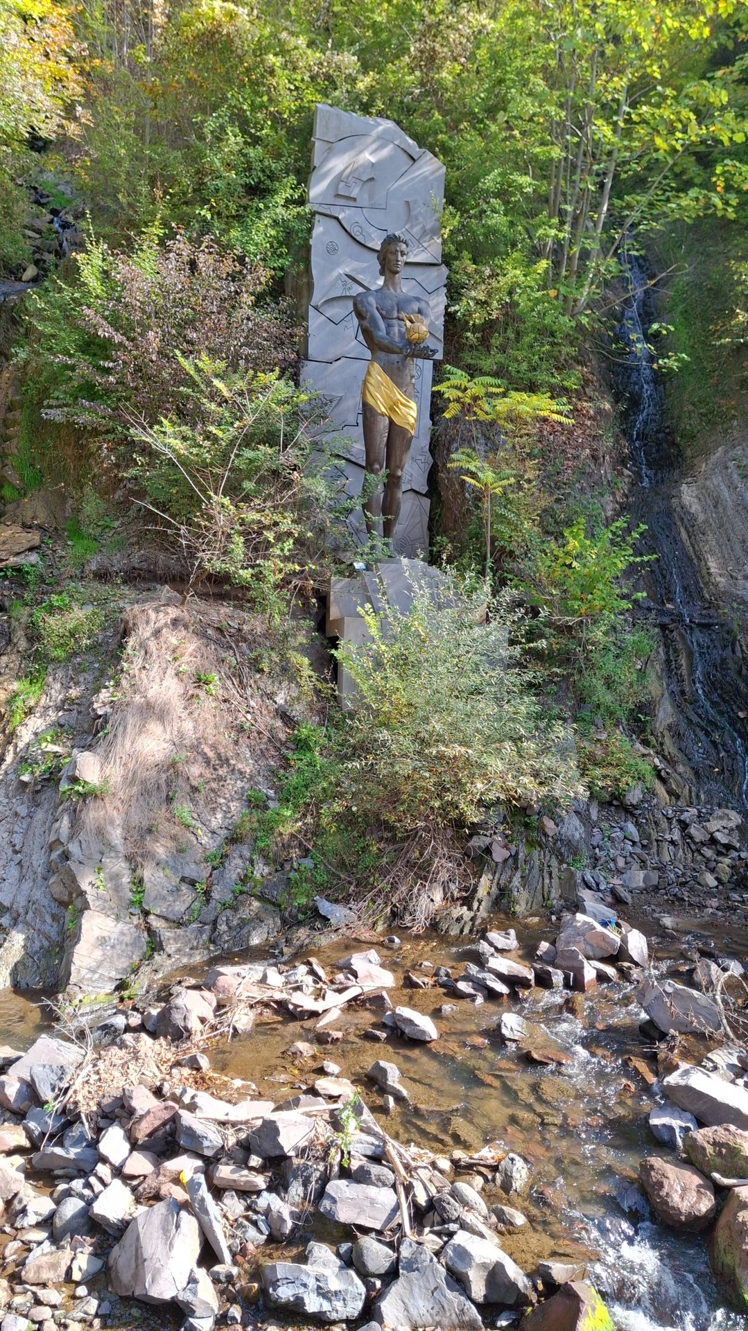 Прометей в Боржоми, Грузия