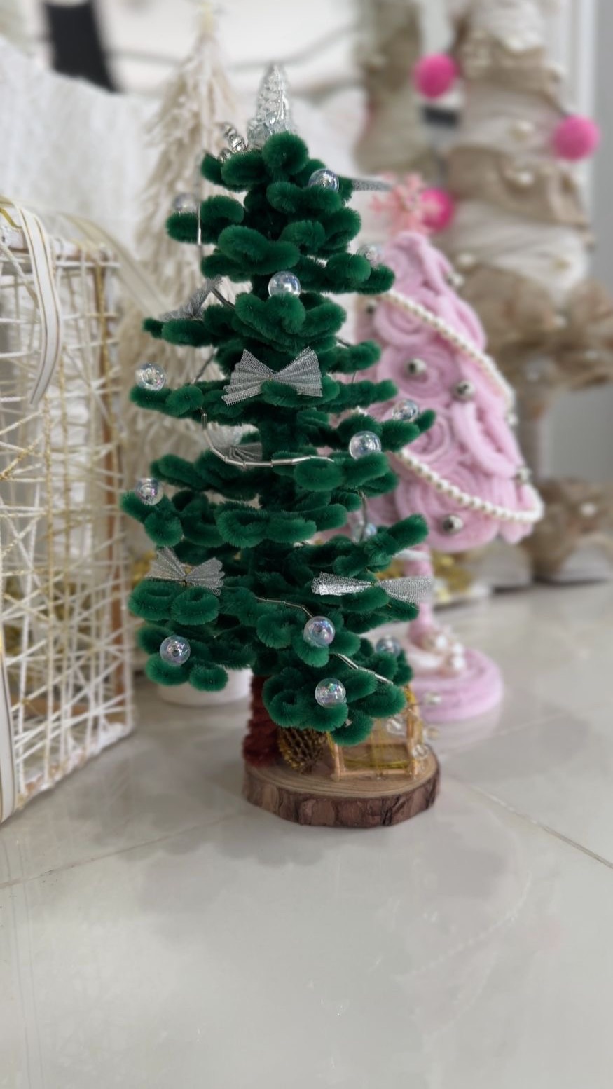 Милая елочка  🌲 из пушистой проволоки 🎄