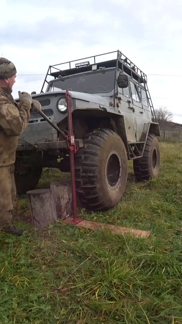 Механический ритм: завораживающее мастерство работы руками