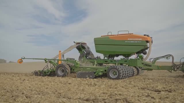 Прицепная посевная комбинация Cirrus от Amazone