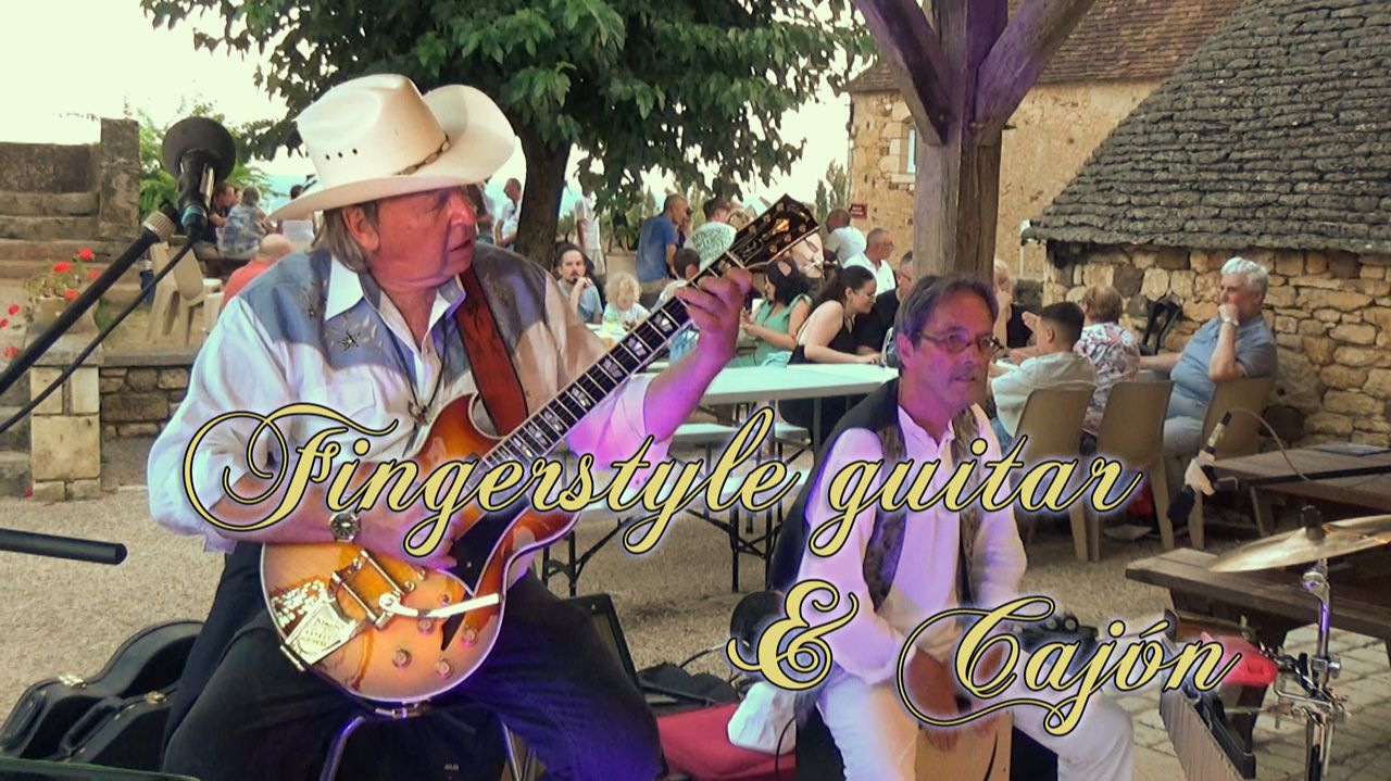 "Jolie bouteille" played by Romantic Journey