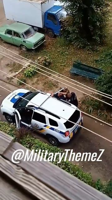 Добровольца провожают всем двором 🥺