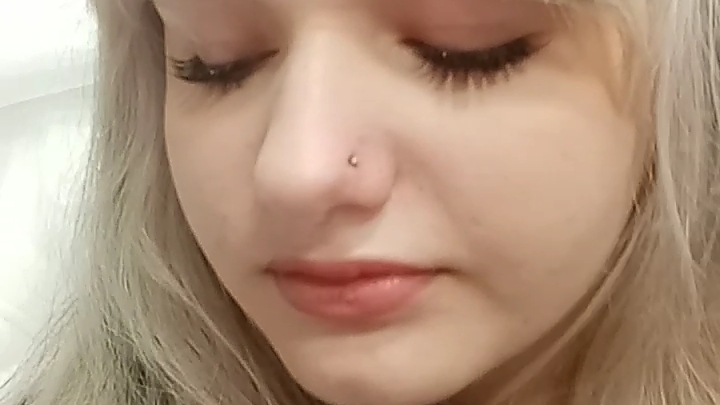 Пирсинг крыла носа