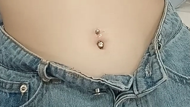 Пирсинг пупка