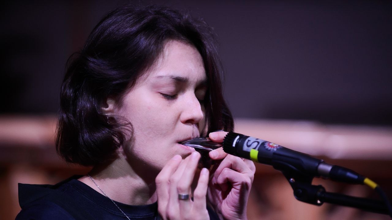 Эфир хэндпан, варганы, калимба и прочее.