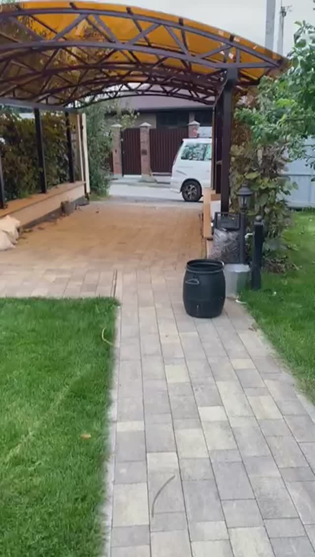 Арочный навес из монолитного поликарбоната. Толщина 6мм