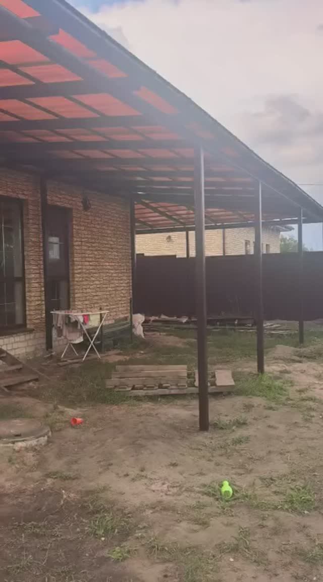 Вальмовый стропильный навес из поликарбоната. 120м2.