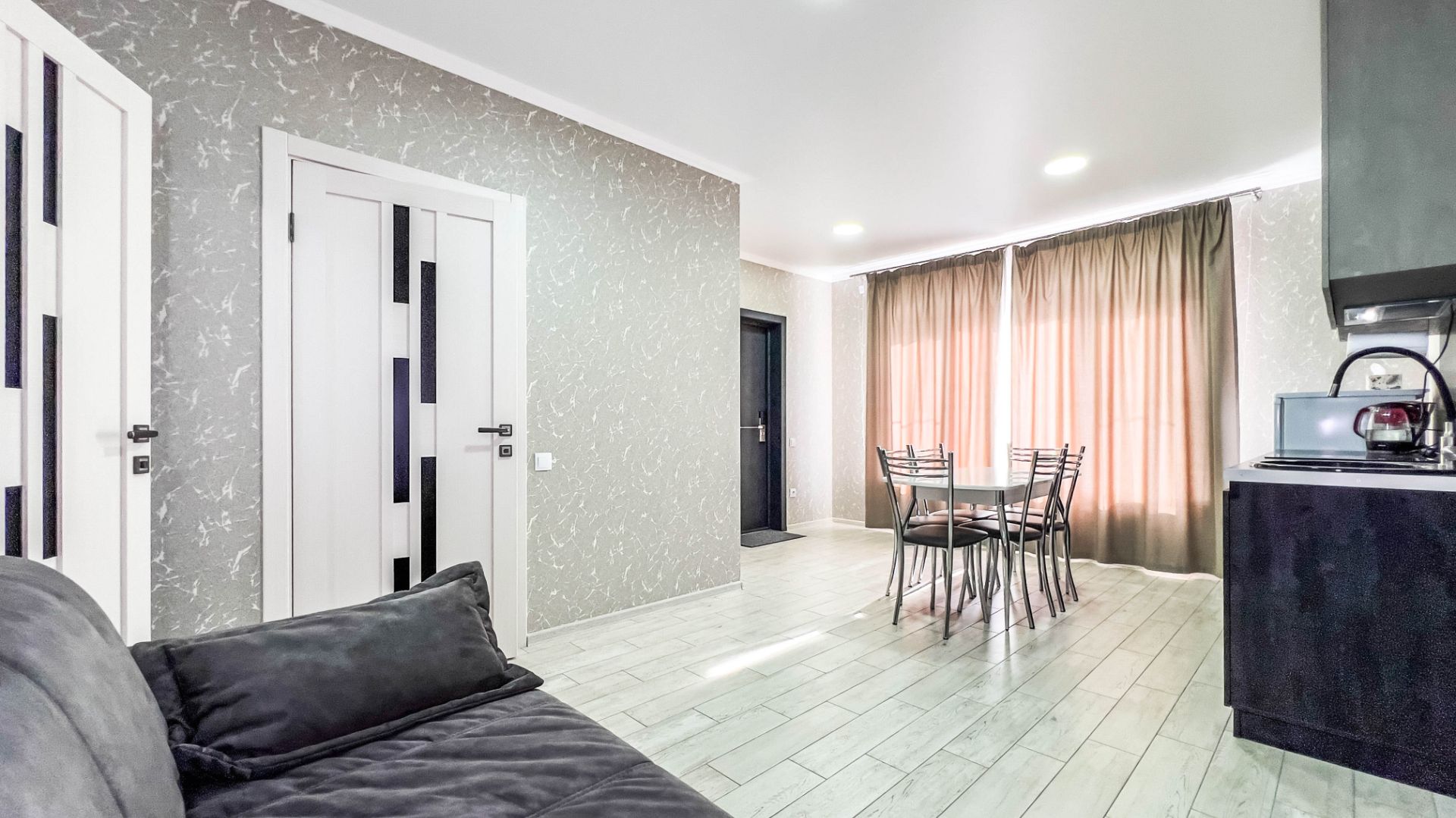 Один из номеров в Архызе на первом этаже