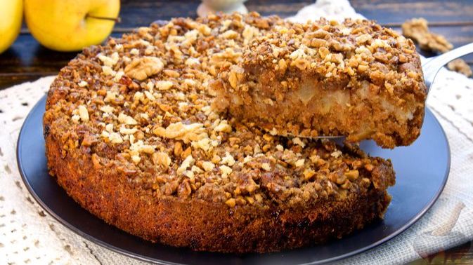 В любой непонятной ситуации пеките яблочный пирог. ПИРОГ С ЯБЛОКАМИ, ОРЕХАМИ И КРОШКОЙ