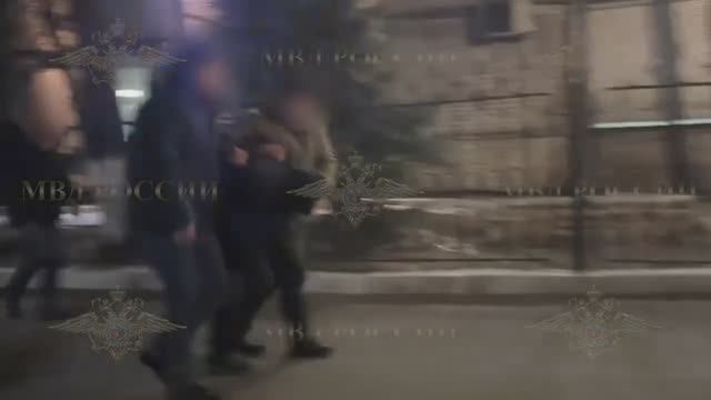 Полицейские задержали подозреваемого в насильственных действиях в отношении девочки