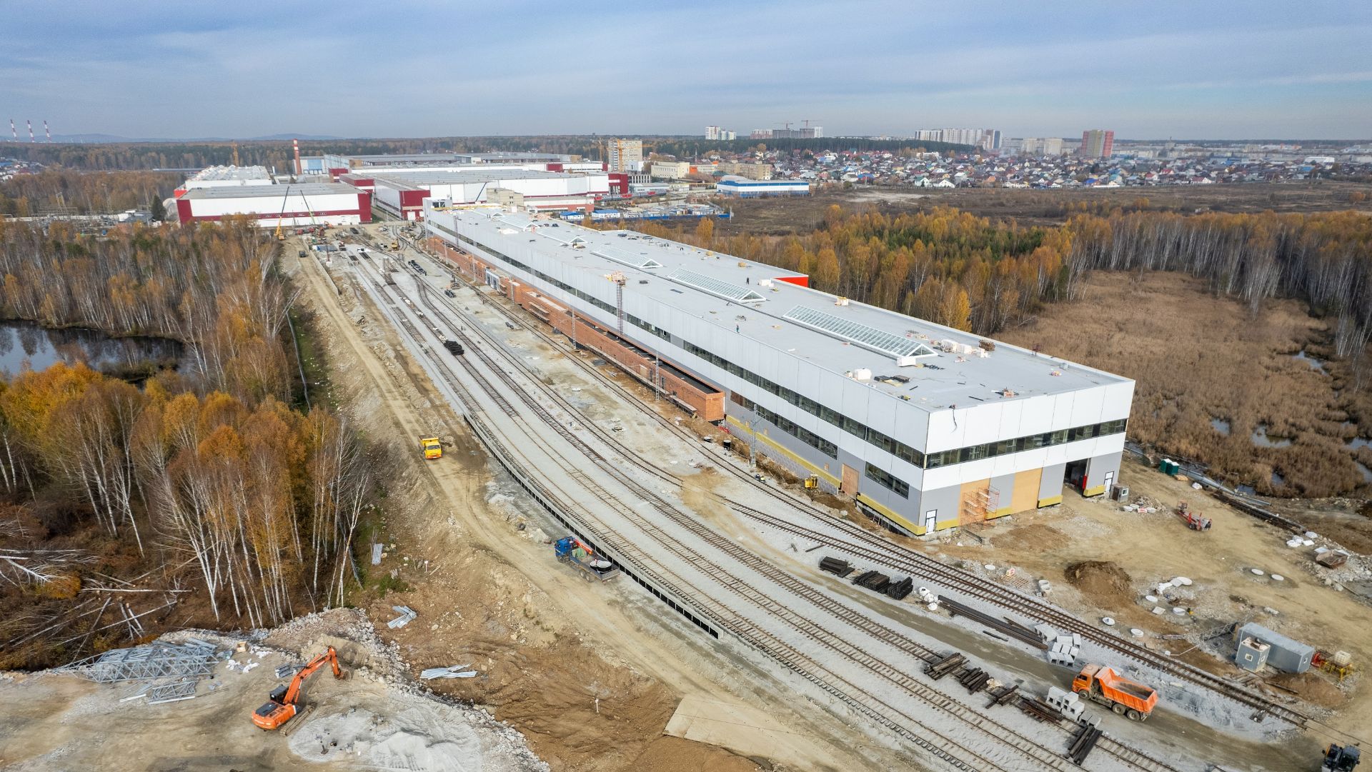 Ход строительства комплекса по производству высокоскоростных поездов, октябрь-2025