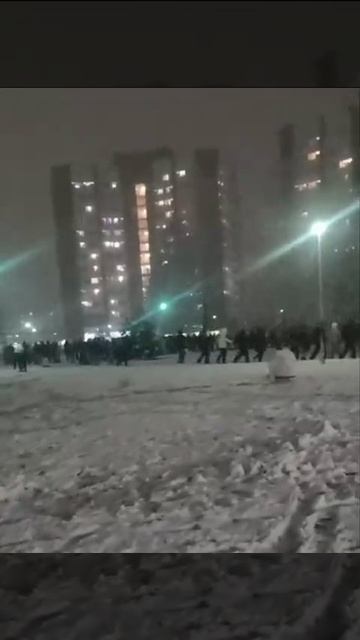 Петербург уже засыпало снегом!
